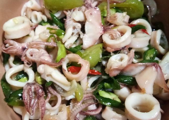 Resep Cumi asin cabe ijo pete oleh Nirmala - Cookpad