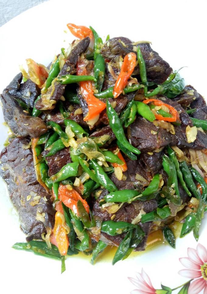Resep Oseng paru goreng cabe ijo oleh winda septiani - Cookpad