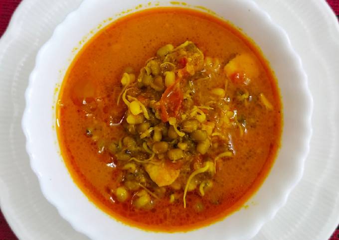 Green moong usal Recipe by Prajakta Patil - Cookpad