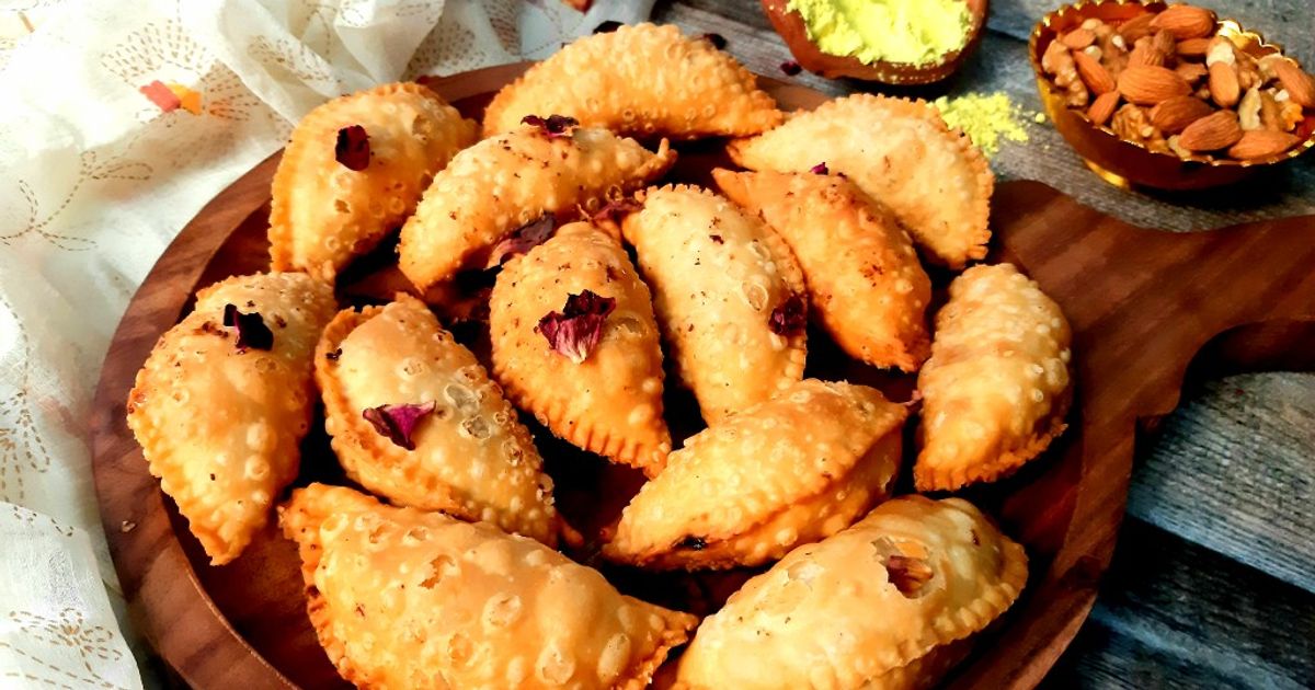 Mawa Gunjiya Recipe by Neha Dua - Cookpad