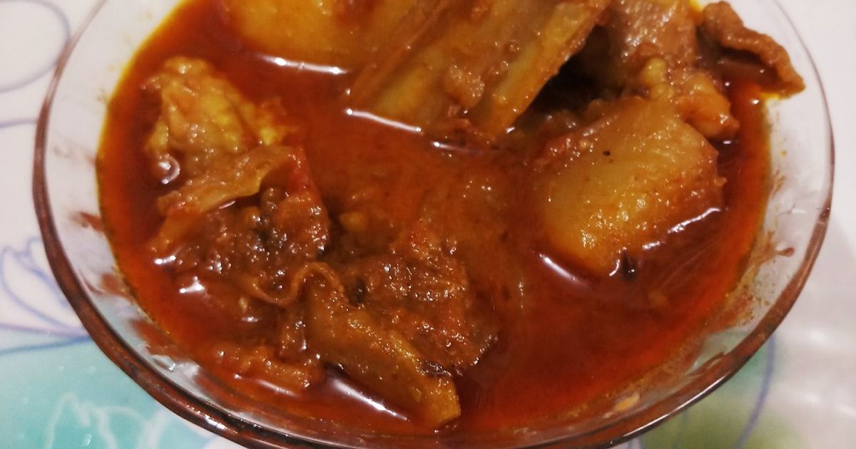 Rakhi Biswas দ্বারা পেঁপে আলু দিয়ে খাসির মাংসের ঝোল(Pepe Alu Diye ...