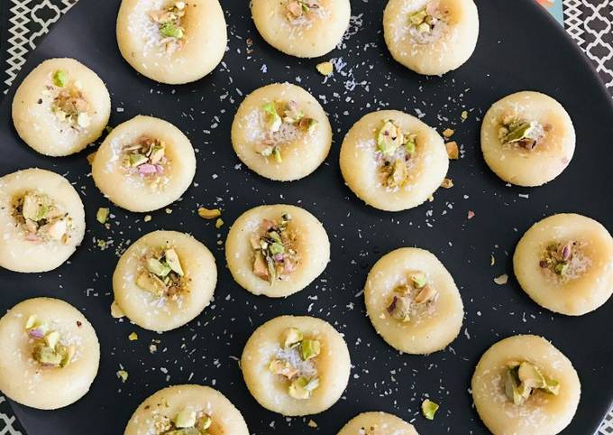 Milk peda Recipe by Sarah Hashmi - Cookpad