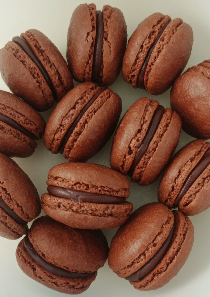 Resep Chocolate Macarons oleh Heramesayu Noviari - Cookpad