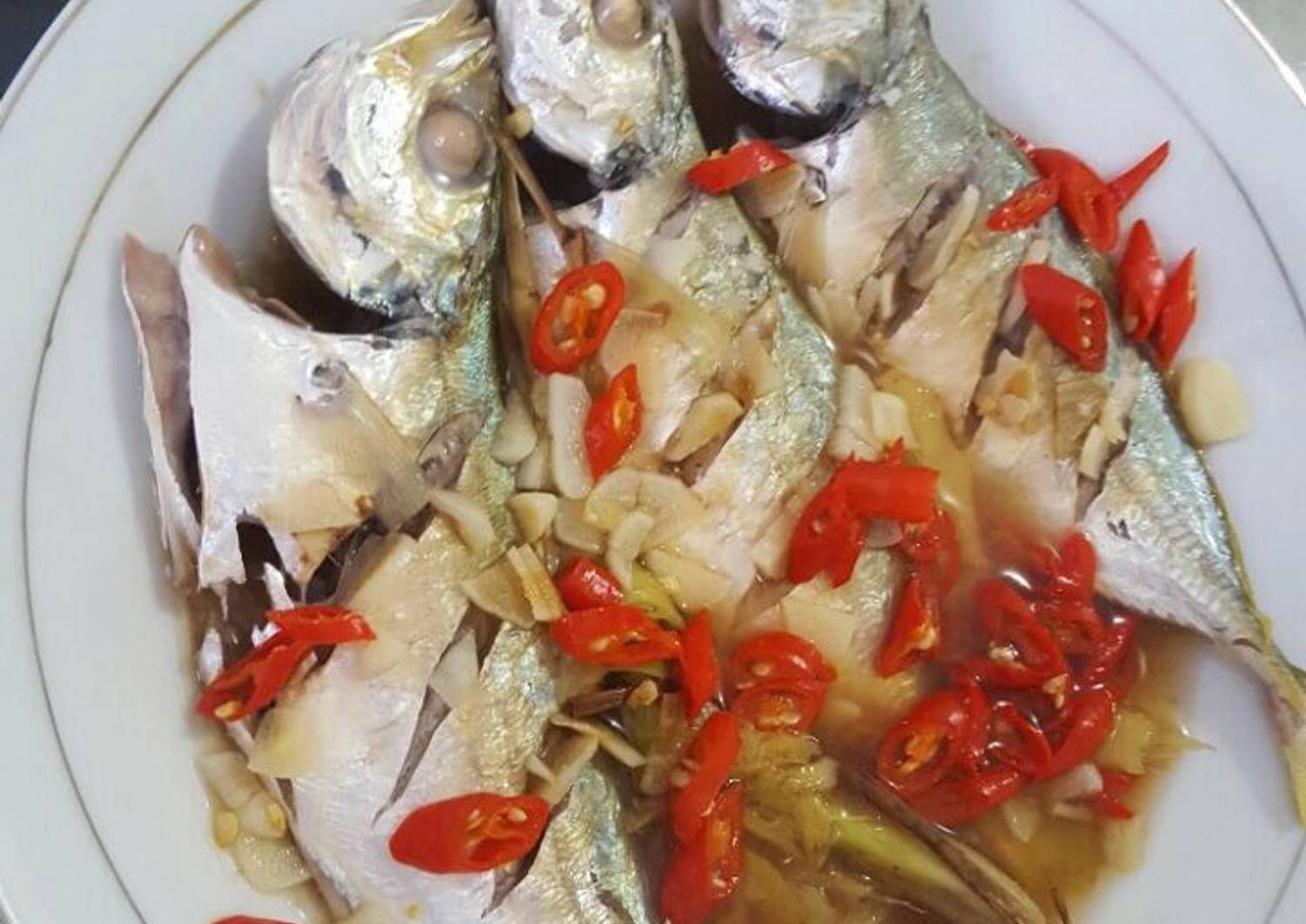 Resep Ikan steam / ikan kukus oleh Tasha Amanta - Cookpad