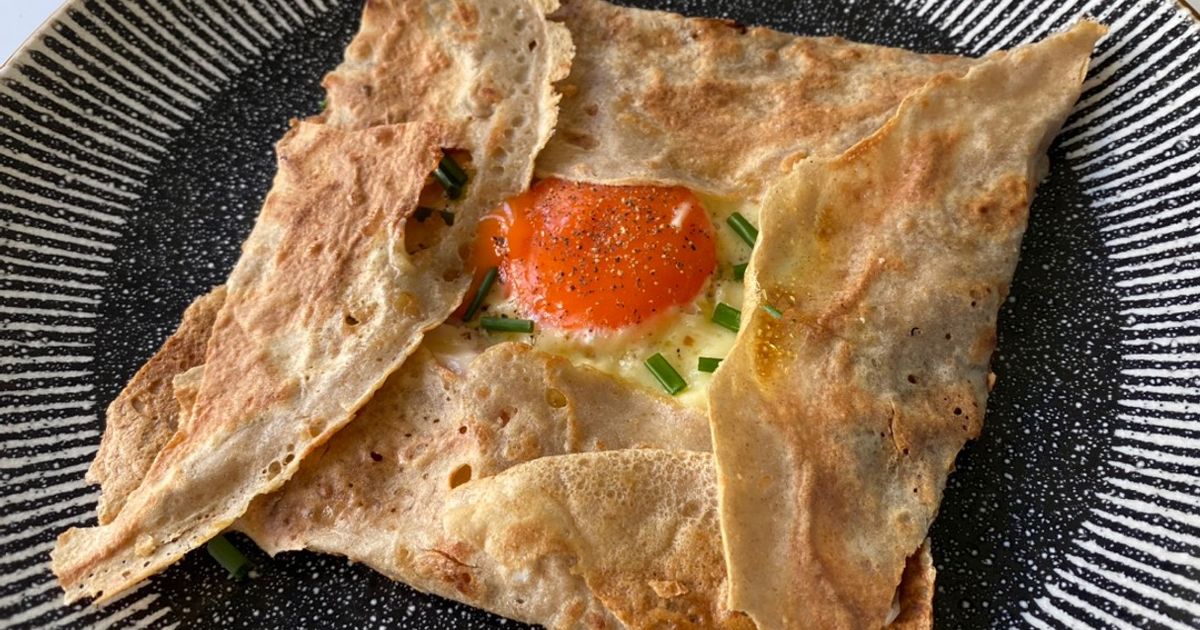 Galette Complète Recipe by Laura - Cookpad