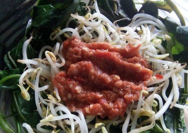 Resep Plecing Kangkung oleh nananananana_18 - Cookpad