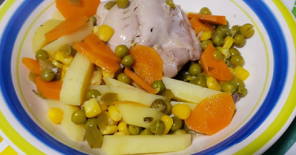 Estofado De Pollo Tipo Arvejado Receta de Miryan lara C.- Cookpad