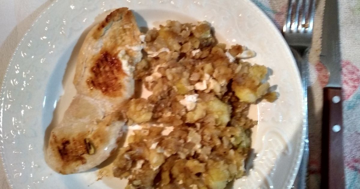 Pechuga De Pollo A La Plancha Con Revuelto De Papa Y Cebolla Receta de ...