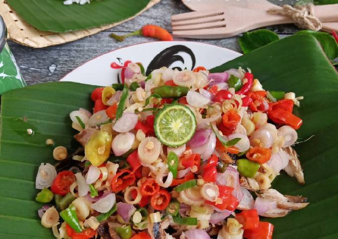 Resep Tongkol Suwir Sambal Matah Oleh Ummu Khal Kitchen Cookpad