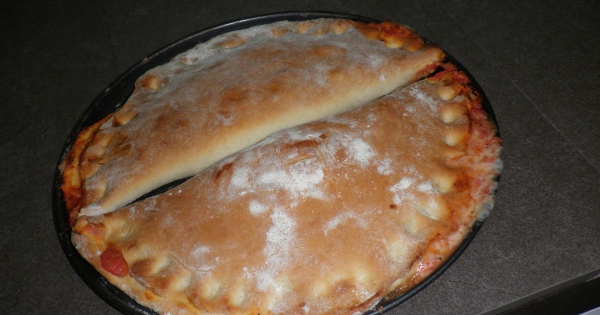Calzone Recipe Receta de Two guys and the kitchen- Cookpad
