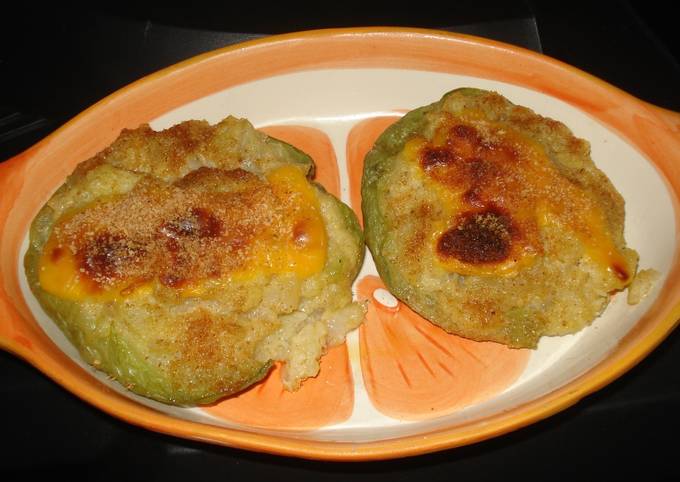 Chayotes rellenos Receta de Martha R- Cookpad