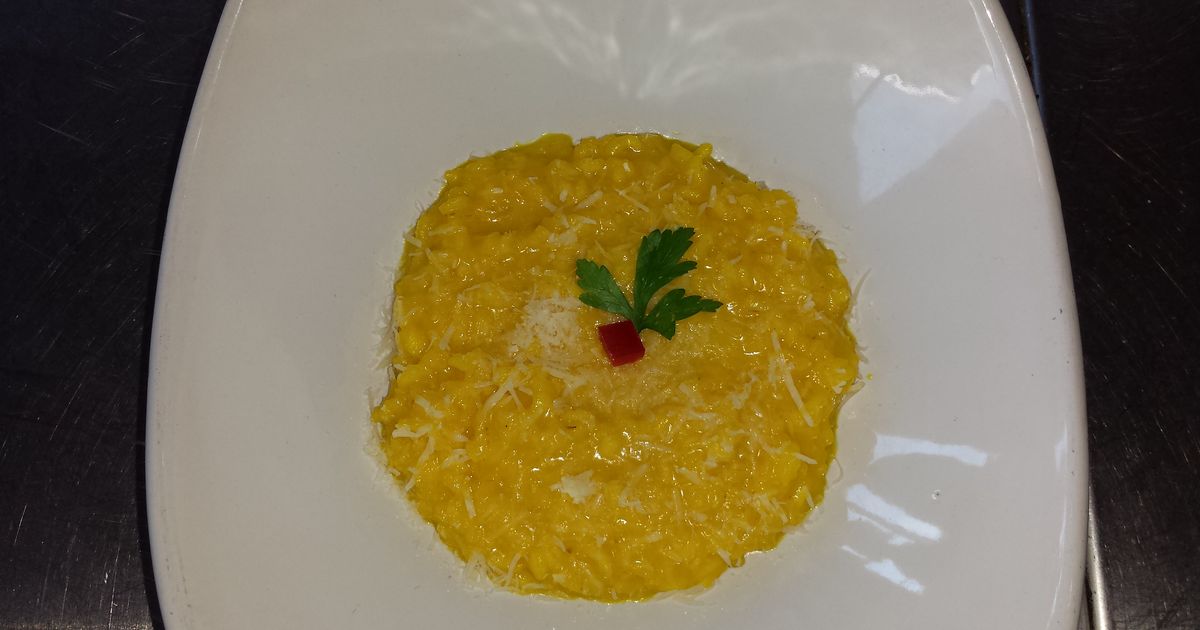 Risotto Al Azafrán! Risotto Allo Zafferano Receta de Chef Diosa- Cookpad