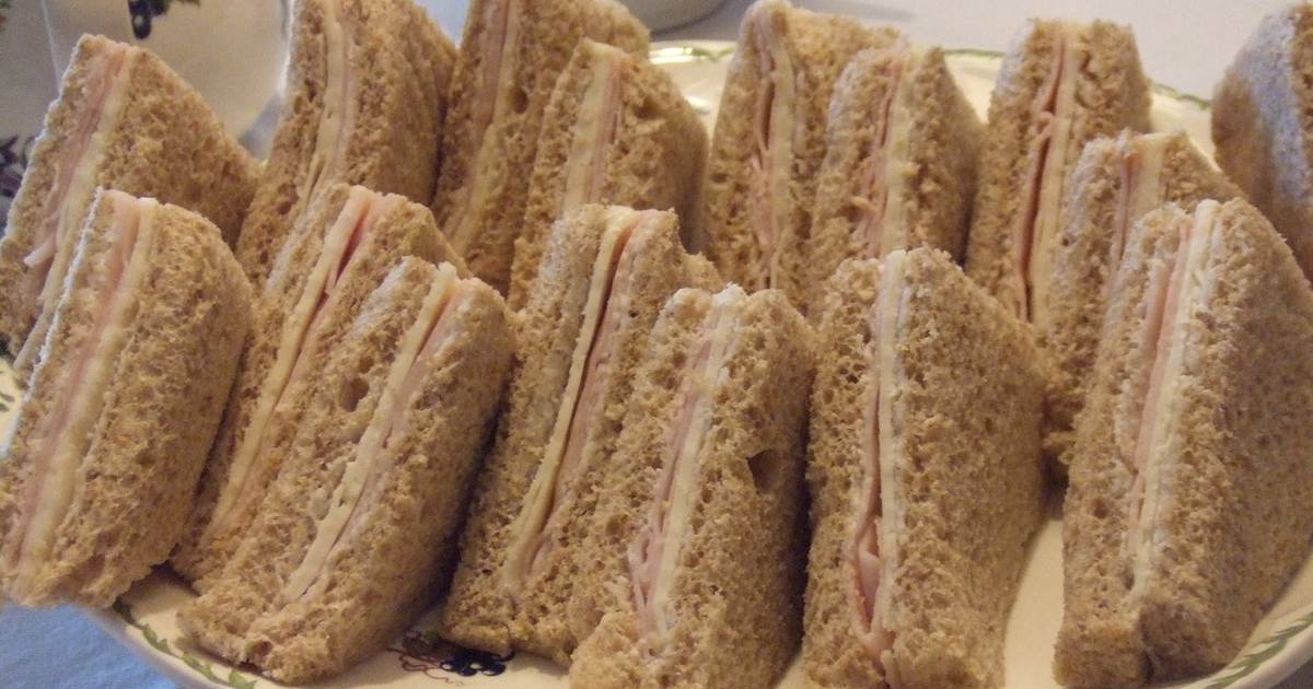 Sandwiches de pan integral con mozzarella y pechuga de pollo Receta de ...