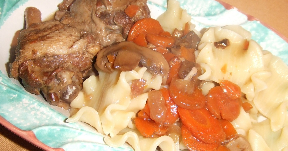 Pato Con Salsa De Setas Y Pasta Receta de Cuqui Bastida