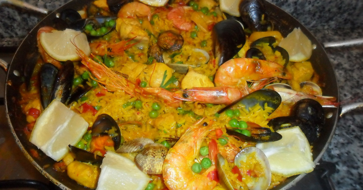 Mixed Paella With Chicken And Seafood Recipe by Gabriela Diez