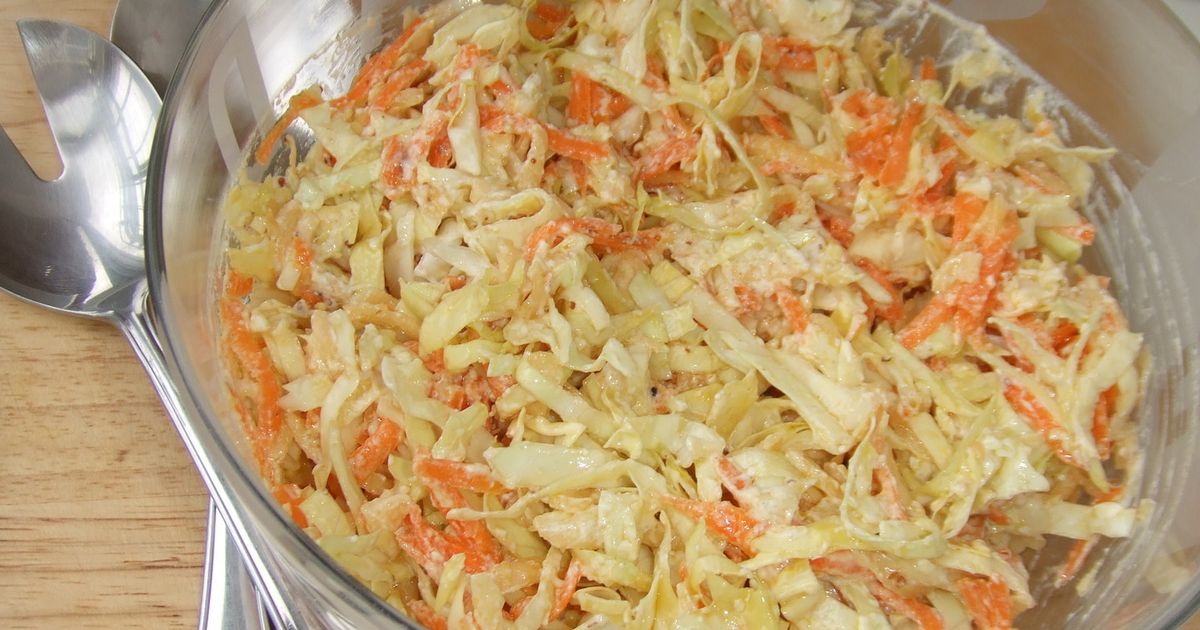 Ensalada De Repollo, Manzana Y Zanahorias Con Aliño De Yogur Receta de ...
