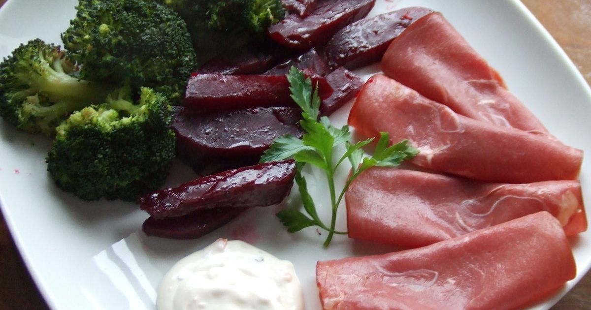 Carne De Alce Con Salsa De Rábano Picante Receta de Cuqui Bastida