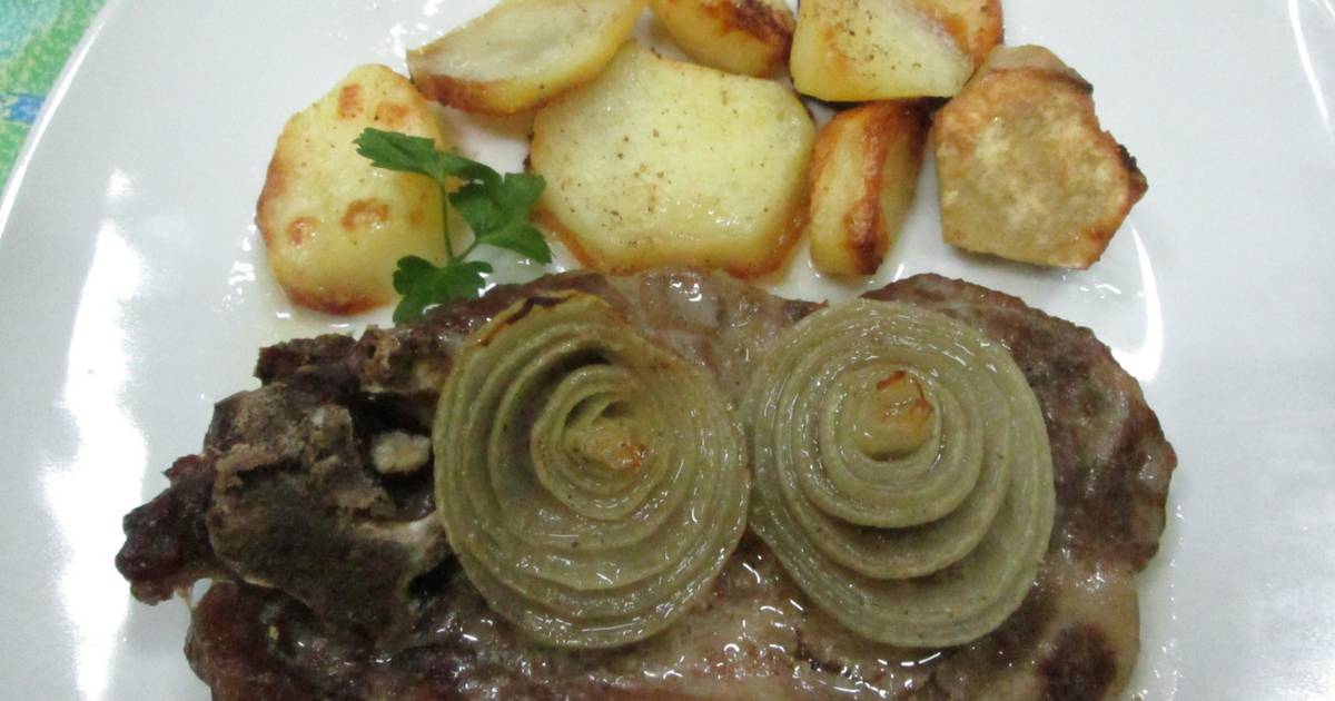 Chuletas de cerdo con cebolla dulces Receta de Gabriela Diez- Cookpad