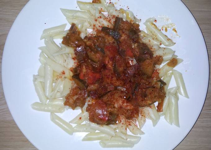 Pasta con pisto picante Receta de Alinua- Cookpad