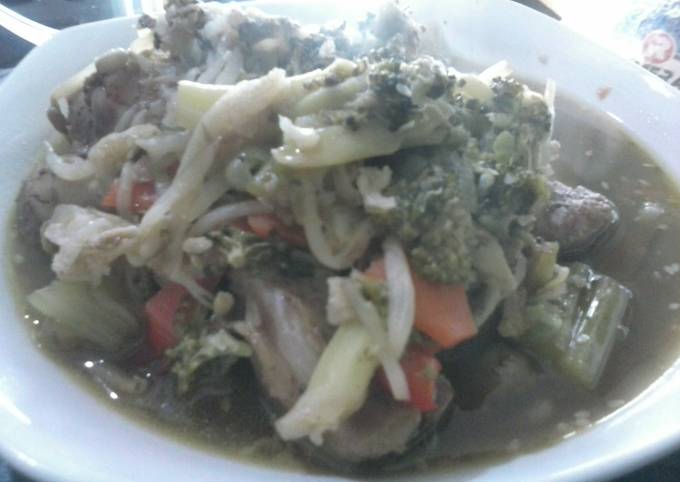 Pollo ahogado con verduras Receta de tatianapintoloyola- Cookpad