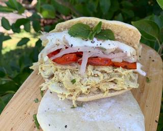 Sándwich de pollo Receta de The Hungry Girl- Cookpad