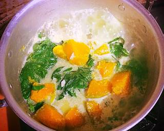 Resep Sayur Sambiki Gedi Santang AKA Sayur Labu Kuning dengan Daun Gedi ...