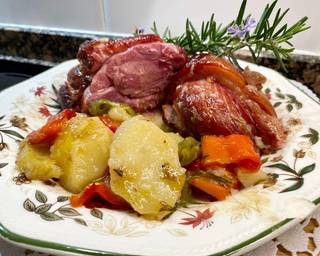 Codillo asado Receta de javilowin@gmail.com- Cookpad